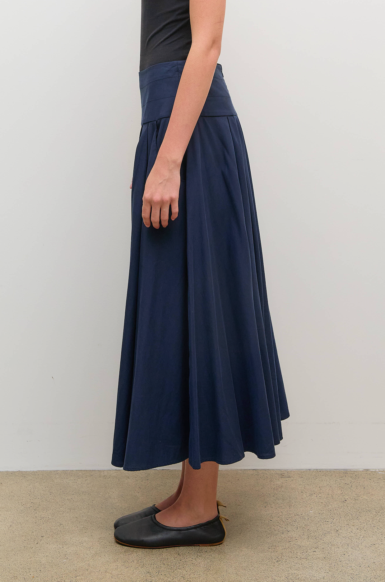 Some People Say Skirt French Navy Tencel Cotton – Scotties Boutique